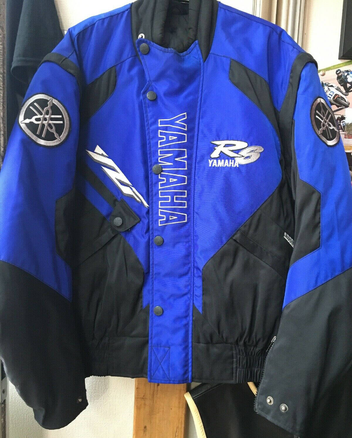 Yamaha R6 Black And Blue