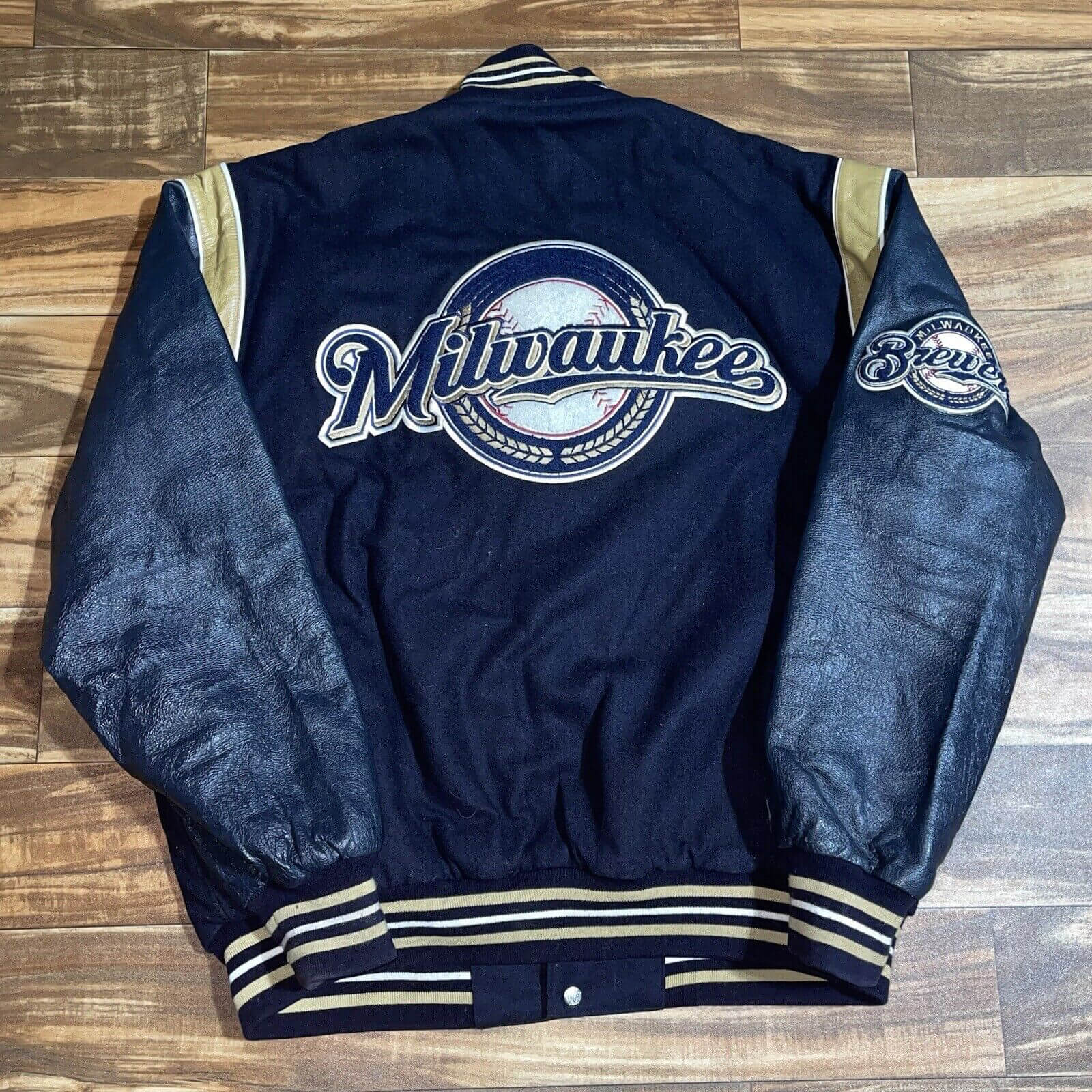 Vintage MLB Milwaukee Brewers Varsity Jacket - Maker of Jacket